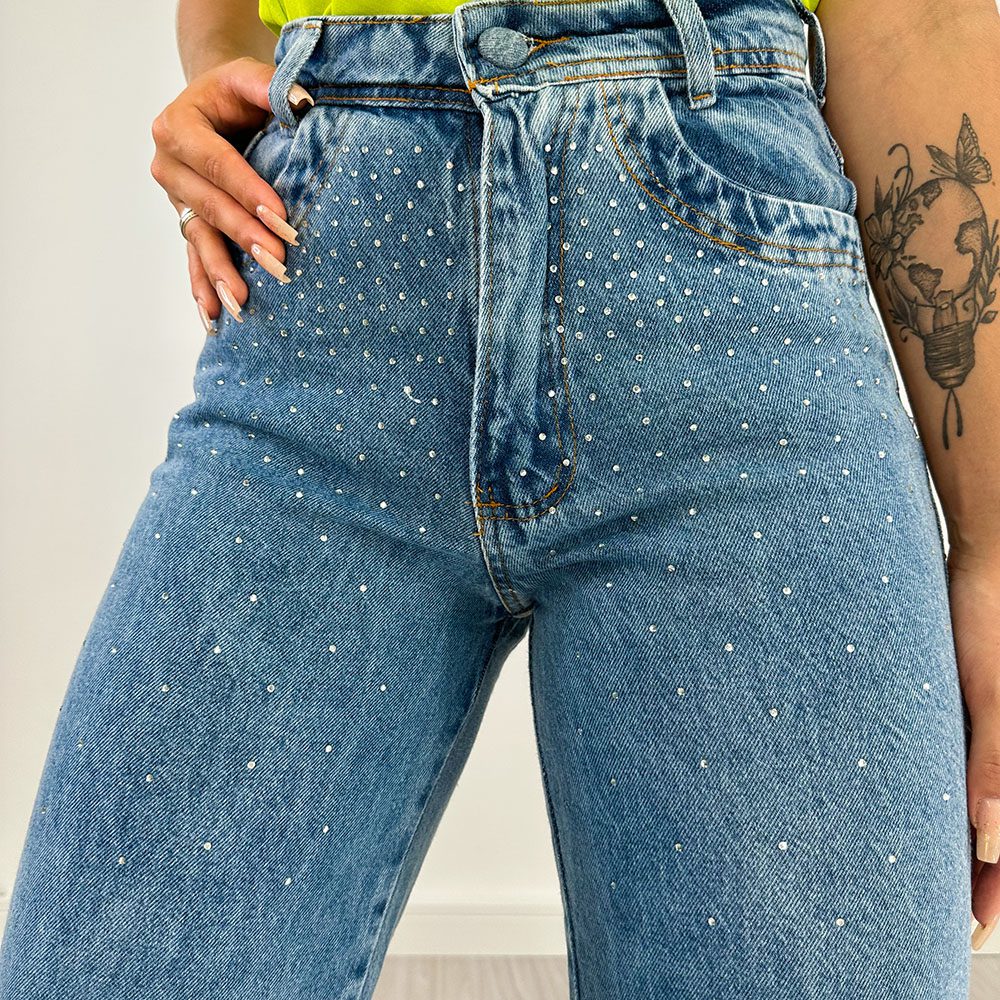 Calça Jeans Wide Leg com Pedrarias – Inovar Forever